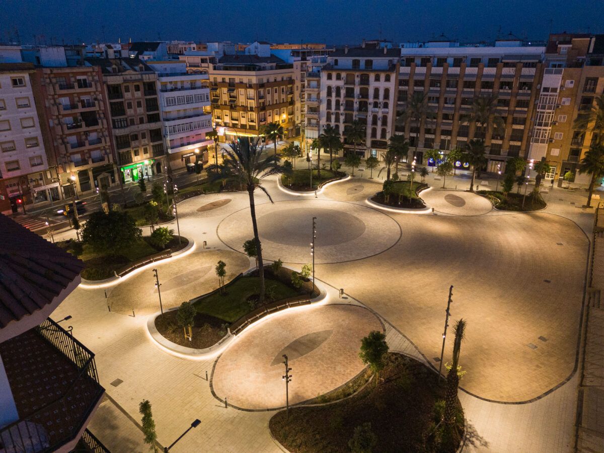 La Plaza de la Merced gana el Premio de Arquitectura 2025 | Tr Construya